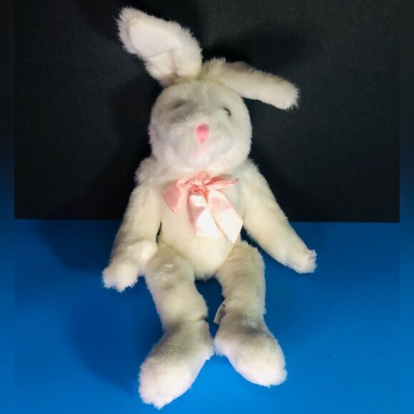 Toys | Vintage 1997 Kelloggs Trix Rabbit Smmedium Plush White Rabbit ...